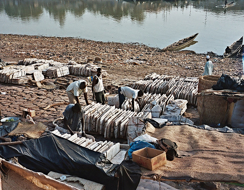 Block Salt Vendors : Mopti, Mali | This is Africa